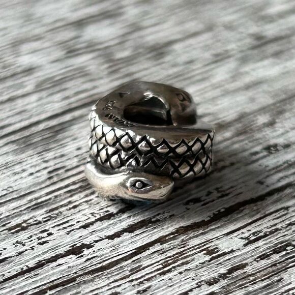 Chamilia | Jewelry | Chamilia Snake Charm W Blue Swarovski Crystal Cham ...